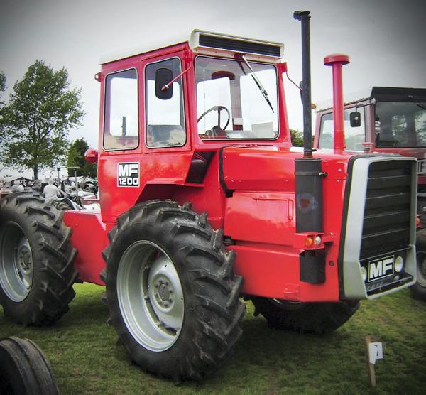 Classic prairie tractors in Europe - Premium